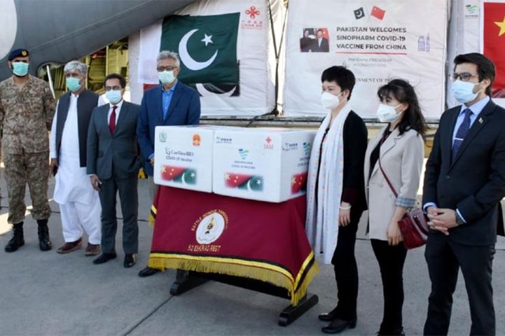 Pakistan receives 560,000 doses of vaccine from China - Pakistan - DAWN.COM
