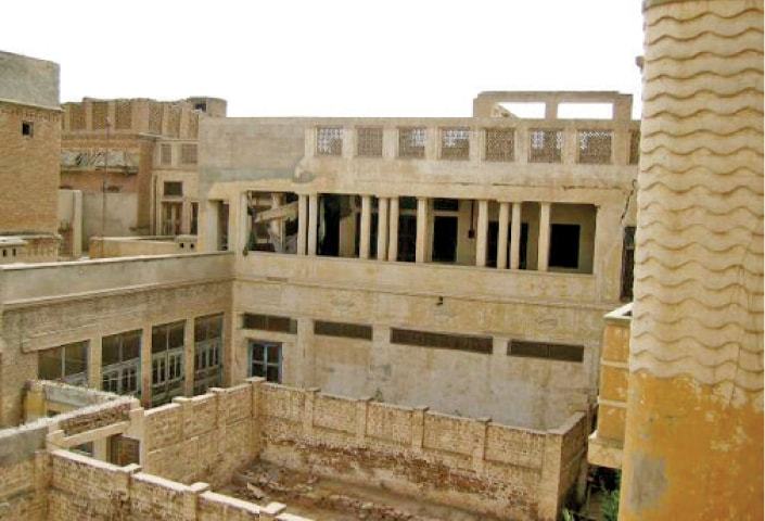 Plan to raze historical DI Khan building draws criticism - Pakistan ...