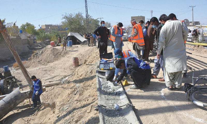 Three injured in Hub grenade attack - Pakistan - DAWN.COM