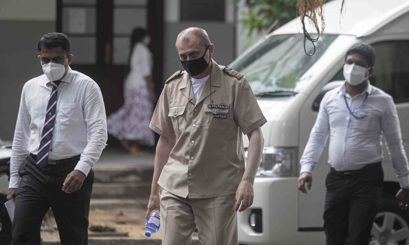 Sri Lanka arrests captain over ship fire pollution - World - DAWN.COM