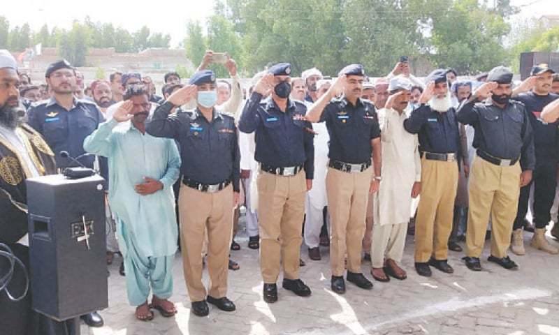 Constable martyred, three colleagues hurt as gang attacks police van ...