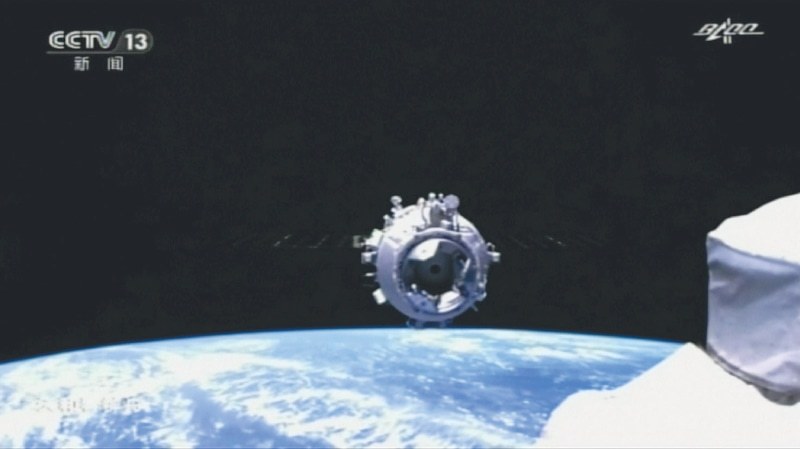 First astronauts arrive at China’s space station - Newspaper - DAWN.COM