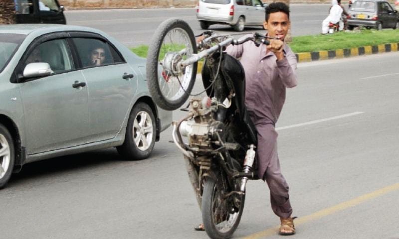 154 held in Lahore for wheelie, hooliganism on Independence Day ...