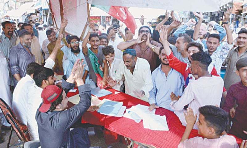 Karachi’s civic issues come to limelight as people show up in ...