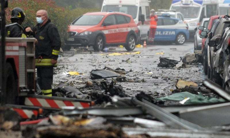 Eight die as plane hits building near Milan - World - DAWN.COM