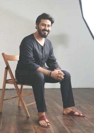 Actor Ali Abbas is chalking his own path - Celebrity - Images