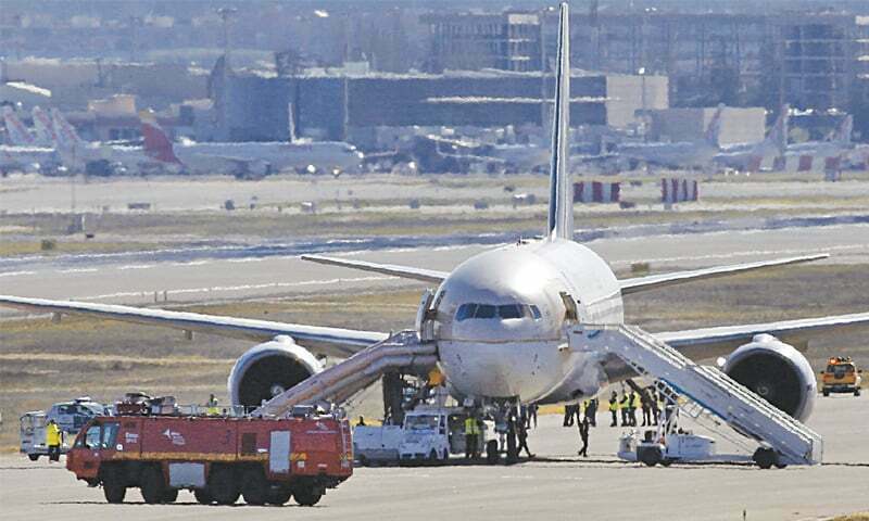Passengers run off after plane makes emergency landing in Spain - World ...