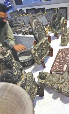 Exhibition provides platform to traditional artisans, craftspeople ...