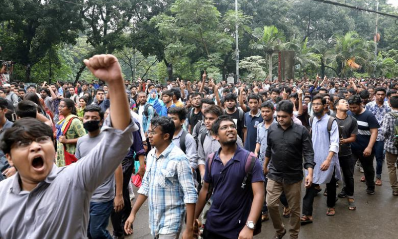 Protest paralyses Dhaka after student’s death - World - DAWN.COM