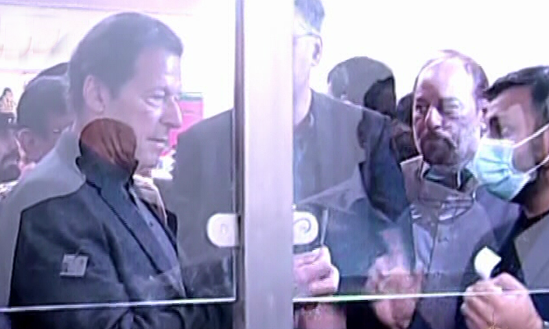 PM Imran inaugurates Karachi's much-awaited Green Line bus service ...