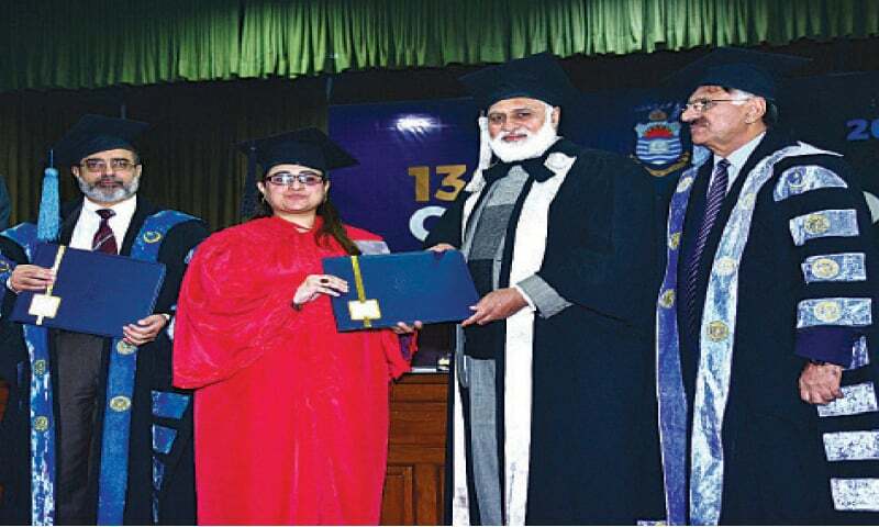 1,166 graduates receive degrees at PU convocation - Newspaper - DAWN.COM