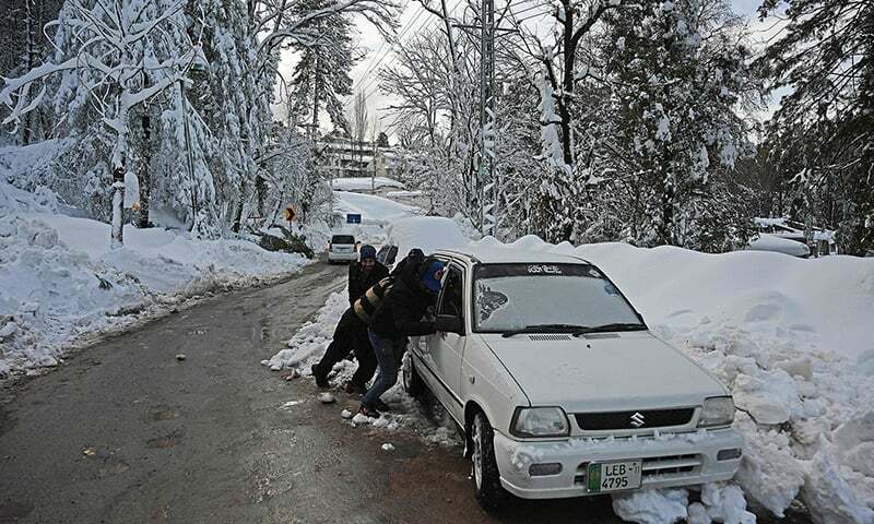'My worst experience': Tourists question blizzard tragedy in Murree ...
