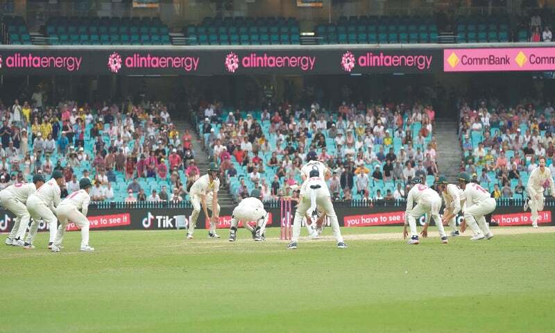 England cling on in heart-pumping finish for Ashes draw - Newspaper ...