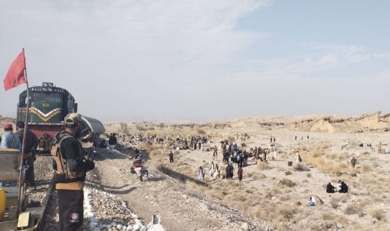 At least five injured as blast derails train near Balochistan's Bolan ...