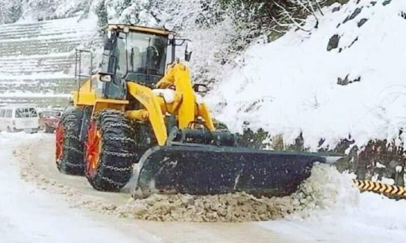 Winter tourism resumes in Galiyat - Pakistan - DAWN.COM