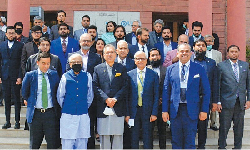 Alvi calls for producing IT graduates to meet global demand - Newspaper ...