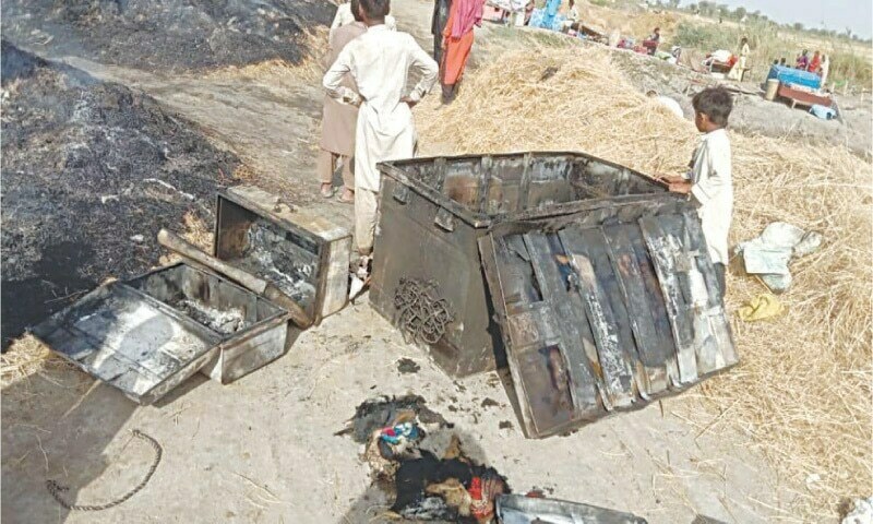 FIRs against officials over village fire ordered - Pakistan - DAWN.COM