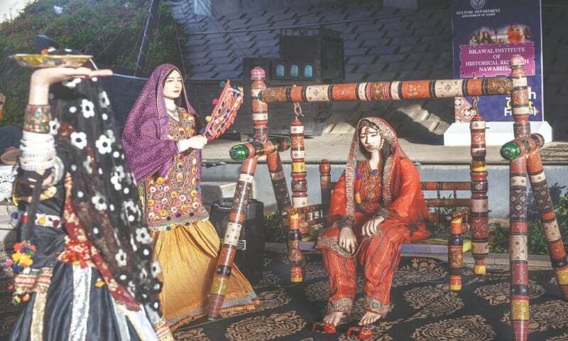 Showcasing local cultures, Sindh Craft Festival gets under way ...