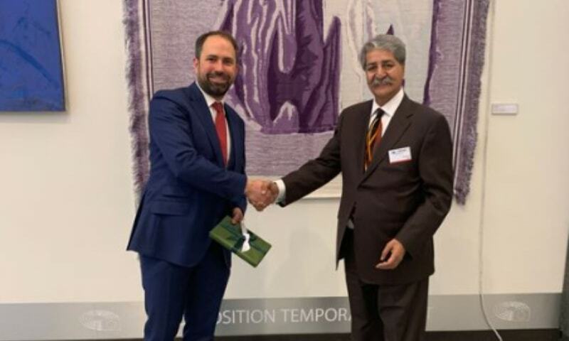 Naveed Qamar discusses trade with EU - Business - DAWN.COM