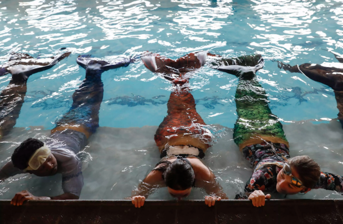 South Africans discover the joys of a newfound sport — mermaiding ...