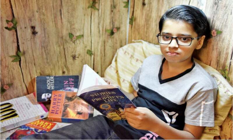 ‘Nothing compares to reading a book while holding it in one’s hands ...