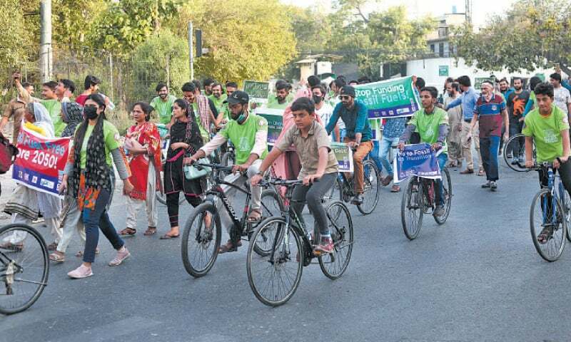 Cycle rally – a symbolic support to climate cause - Newspaper - DAWN.COM