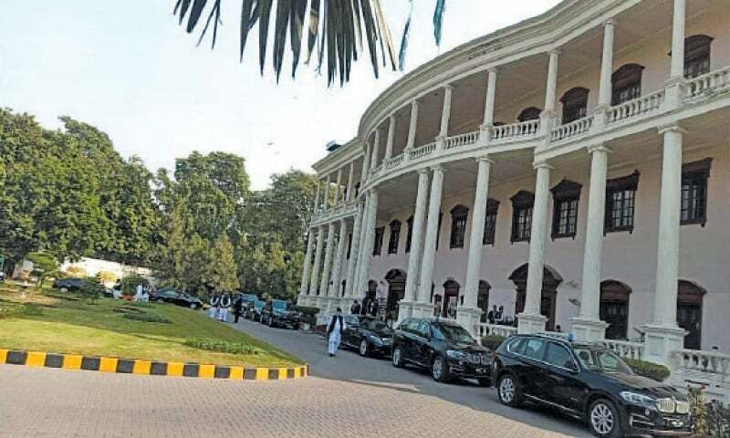 Rs21m a day for CM secretariat - Newspaper - DAWN.COM