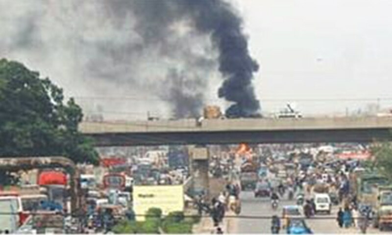Sohrab Goth protest turns violent in Karachi; commuters come under ...