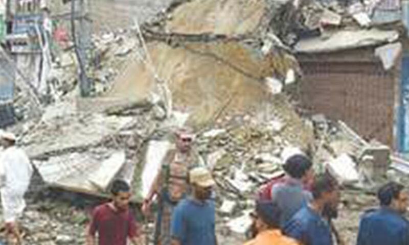 Six-storey building collapses in Karachi's Moosa Colony - Pakistan ...