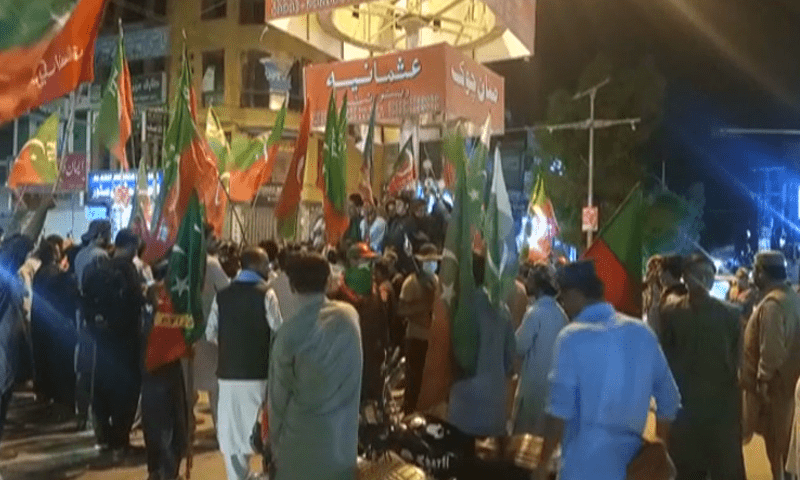 PTI supporters take to streets - Pakistan - DAWN.COM