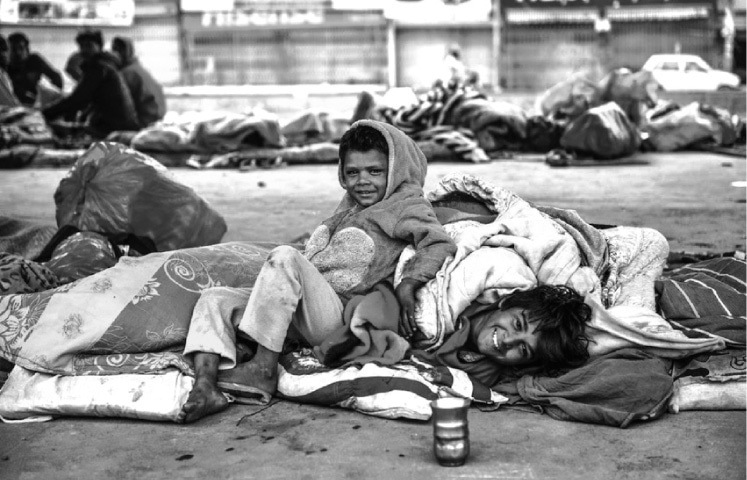 Poverty has a shade of dignity as well - Newspaper - DAWN.COM