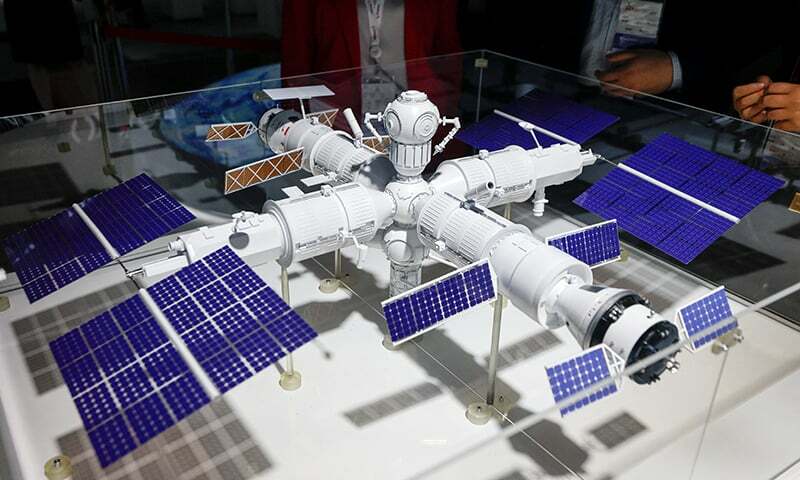 Russia unveils model of new space station - World - DAWN.COM