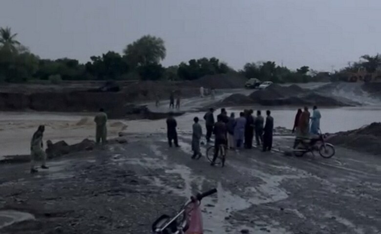 Rains bring more destruction to Balochistan villages - Pakistan - DAWN.COM