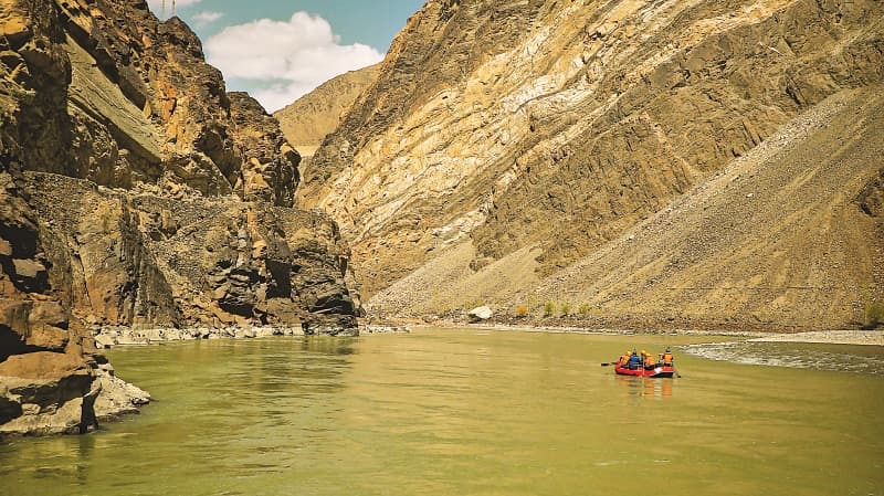 RAFTING THE INDUS - Newspaper - DAWN.COM