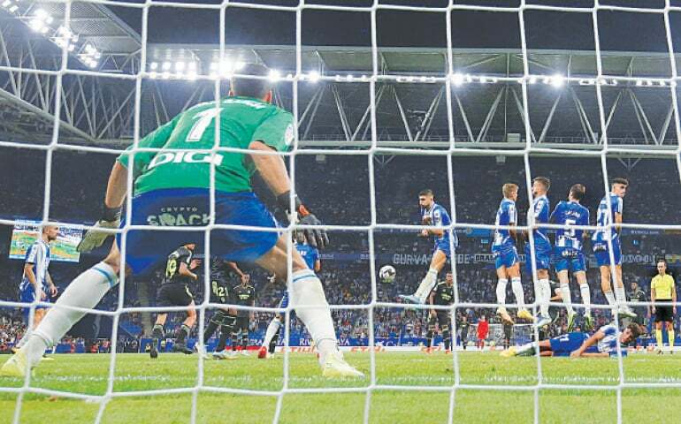 Lewandowski bags double for Barca, Benzema strikes late for Real ...