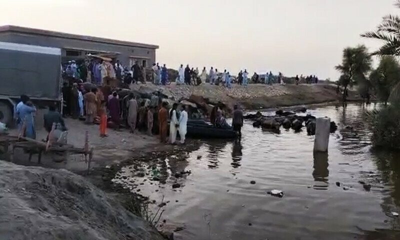 Water level rising in Dadu as death toll from devastating floods ...