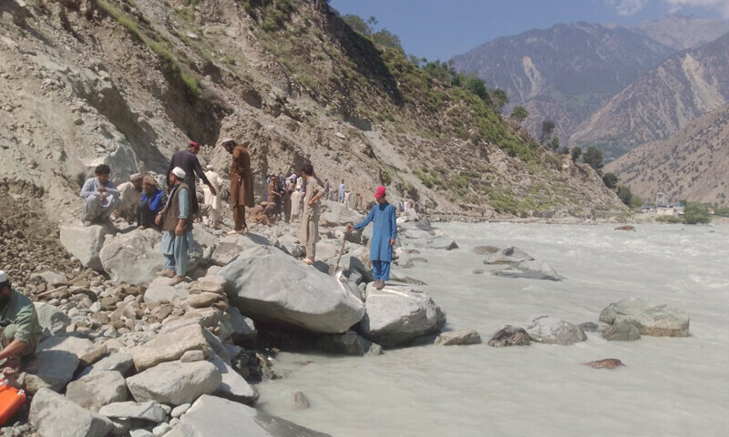 Flood aftermath: Tired of being cut off, residents forge their own path ...