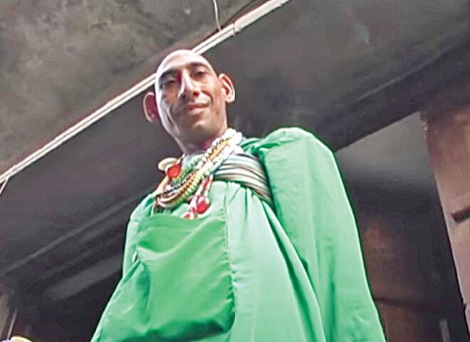 FIRST PERSON: THE IRON CAP OF CREATIVE CONSTRICTION - Newspaper - DAWN.COM