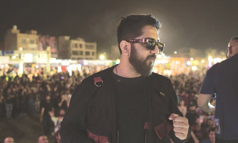 THE ICON INTERVIEW: GETTING INTO HIS GROOVE - Newspaper - DAWN.COM