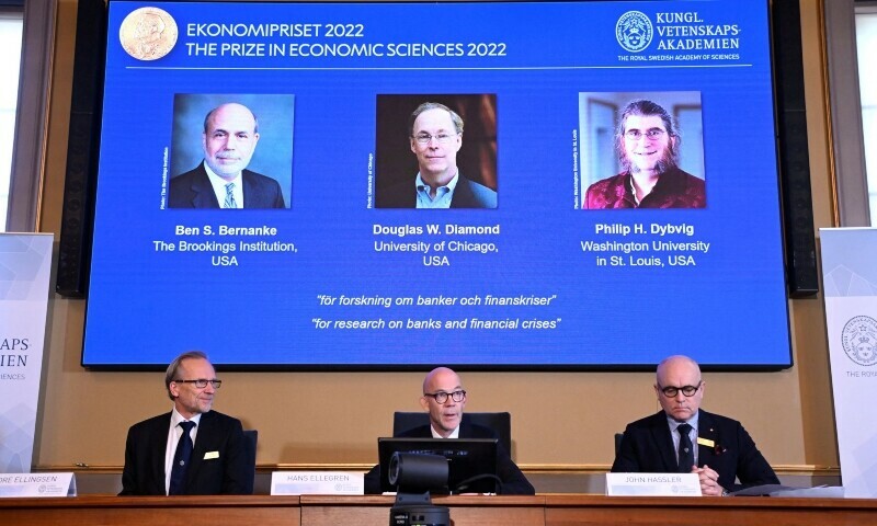 Banking crisis breakthroughs win Nobel economics prize for Bernanke ...