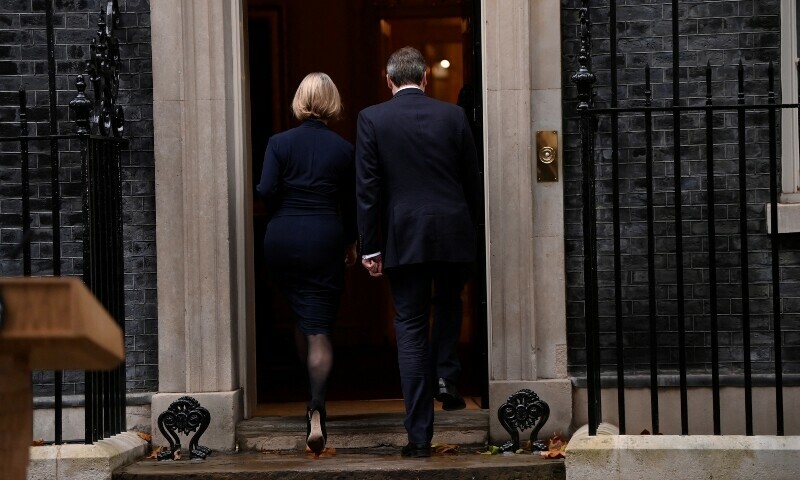 Liz Truss Announces Resignation As Uk Prime Minister After 6 Weeks In Office World Dawncom