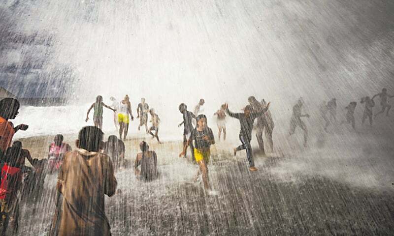 Hurricane looms off Carolinas after causing 21 deaths in Florida ...