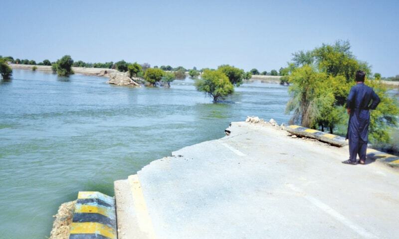 Breaches being plugged to rehabilitate Manchhar system - Pakistan ...