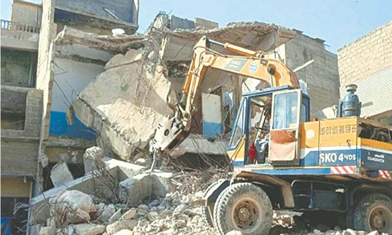 Traffic chaos as residents protest against demolition of houses ...