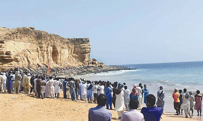 Rescue efforts fail to recover four buried under mudslide in Jiwani ...