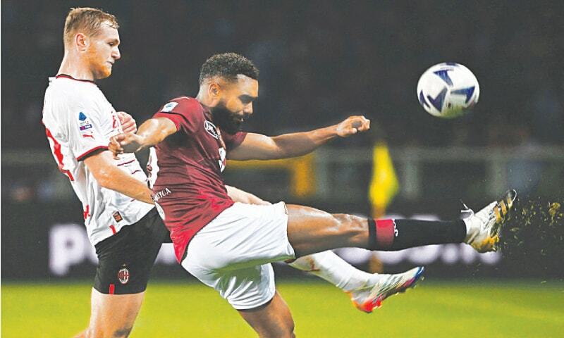 Torino upset Milan to hand Napoli title advantage - Newspaper - DAWN.COM