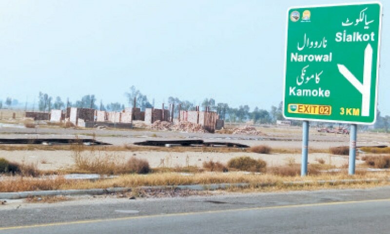 Lahore-Sialkot motorway: Lack of service areas inconveniences ...