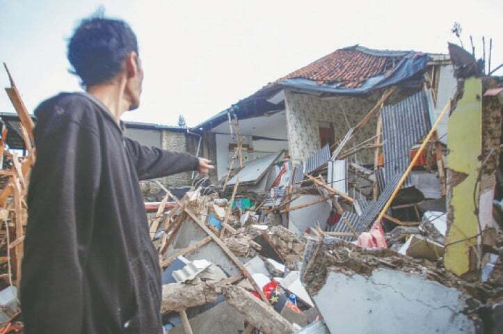 162 die as quake ravages Indonesia’s Java island - Newspaper - DAWN.COM