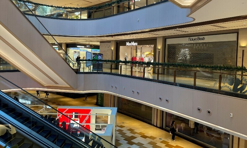 Shanghai asks residents to stay in on Christmas as Covid surges - World ...