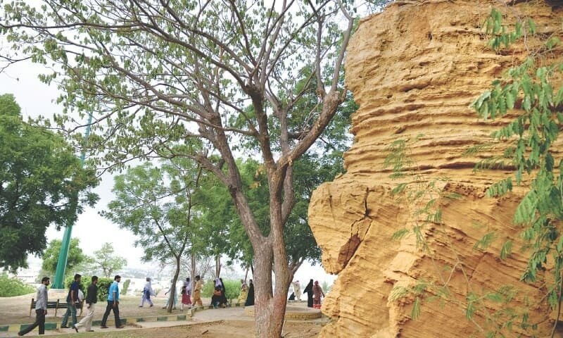 Plan to install chairlift at Karachi's Kidney Hill Park - Pakistan ...